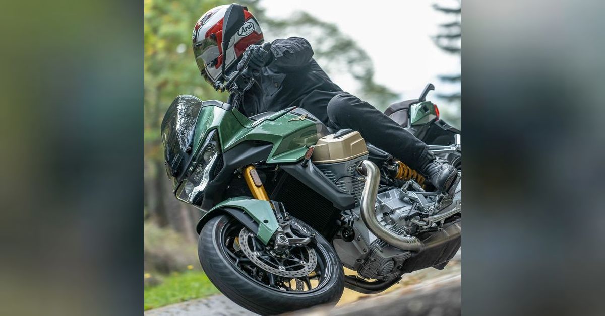 Moto Guzzi V100 Mandello S + Karl Hoffman with TJ Adams | Motos and ...