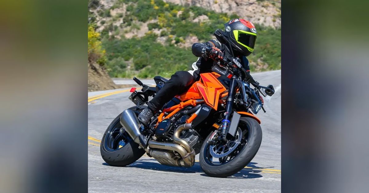 KTM 1390 SD R EVO + JT Nesbitt of Bienville Studios | Motos and Friends ...