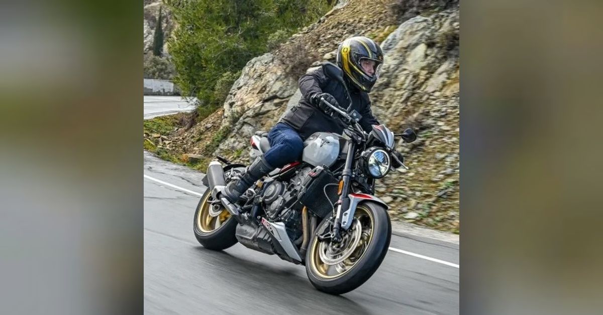 Triumph Trident 800 + Leod Escapes + Kira Knebel | Motos and Friends ...