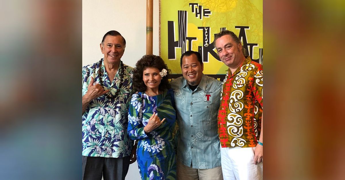 137 Randy Avon and Nani Maka | Inside the Desert Oasis Room