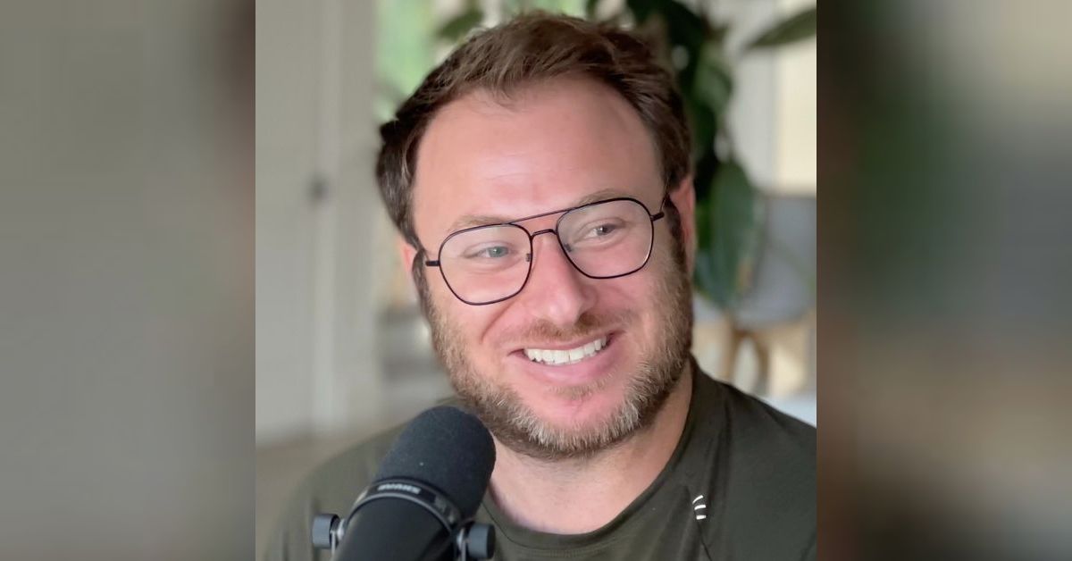 Behind Every Great WOMAN... | The Korean Vegan with Joanne Molinaro