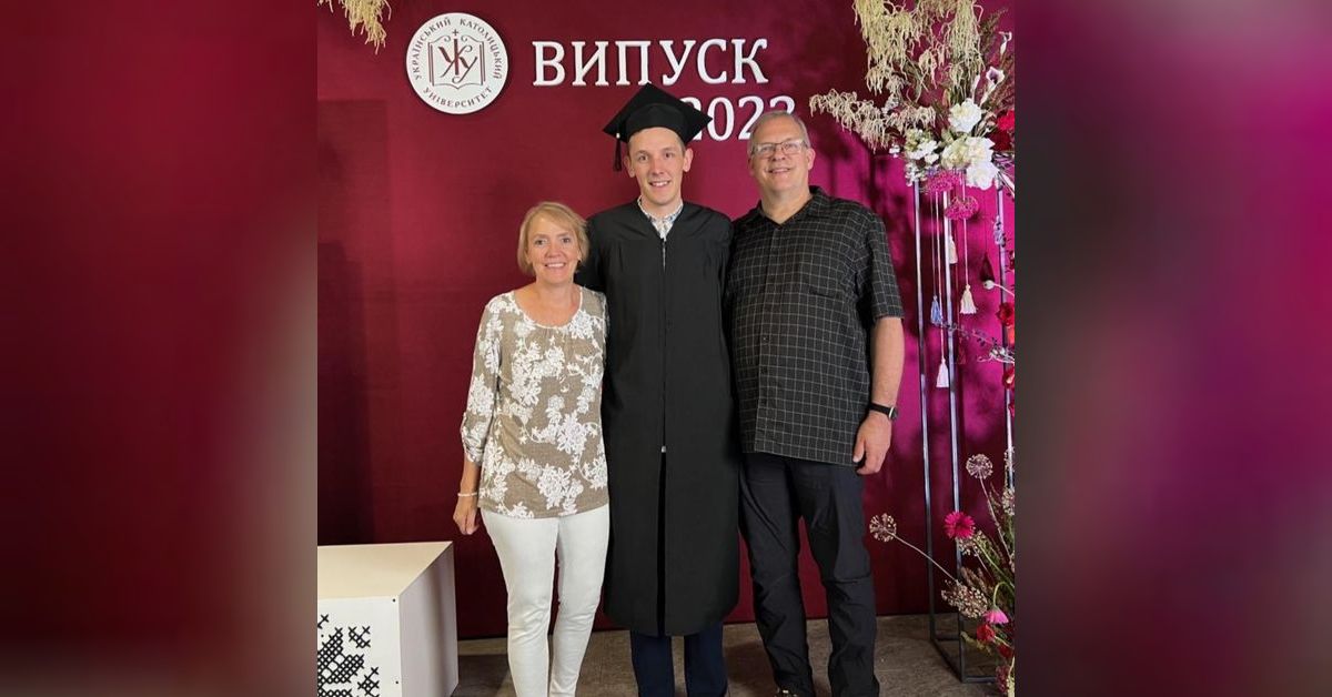 Eugene and Sherry Kubik talk about their son Colin’s graduation in war-torn Ukraine | The Kubik ...