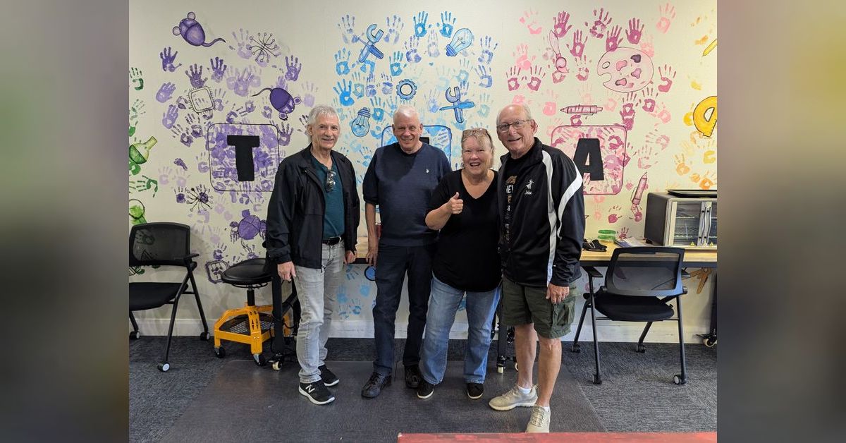 The Art Box - Episode 249 - Ambitions, Meet the "Off The Rails" Band ...