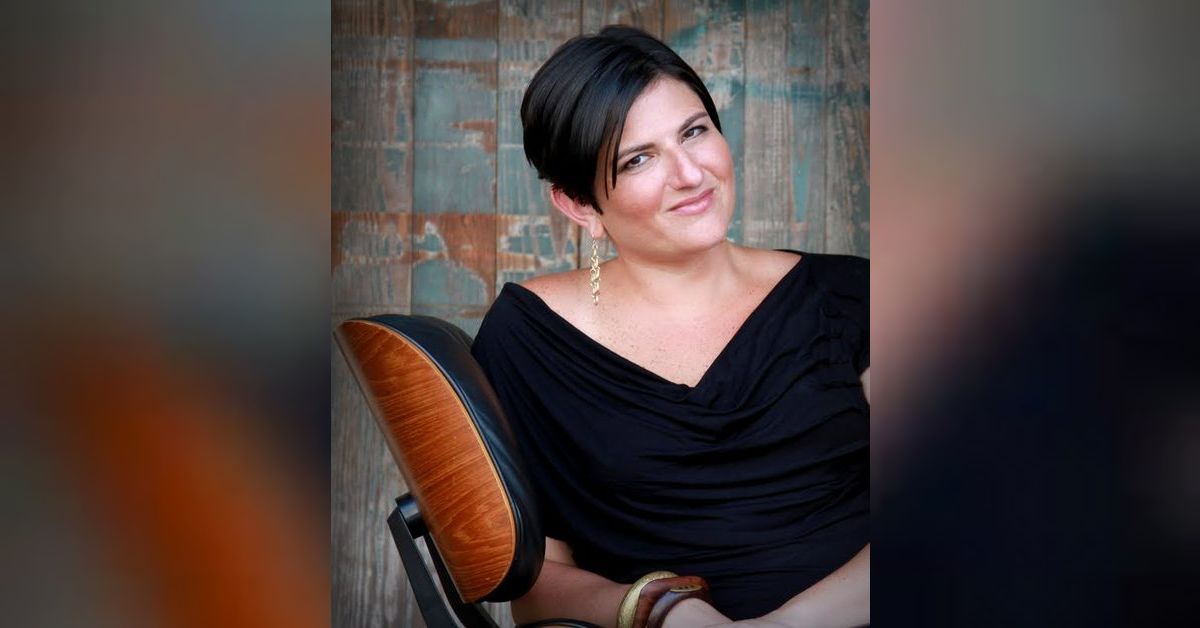 Ep. 25 - Paula Bloom | TMIPod w/ Shawn Arnold