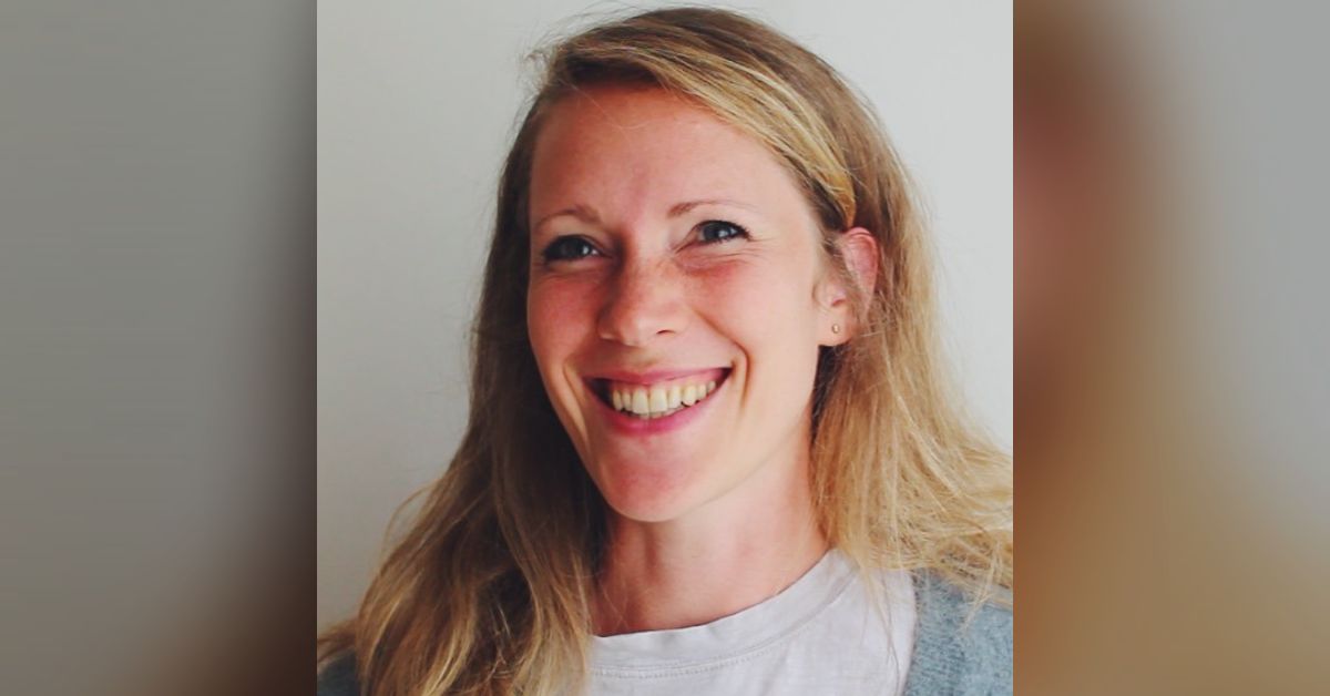 Liz Fosslien: The Smile File | Behavioral Grooves Podcast