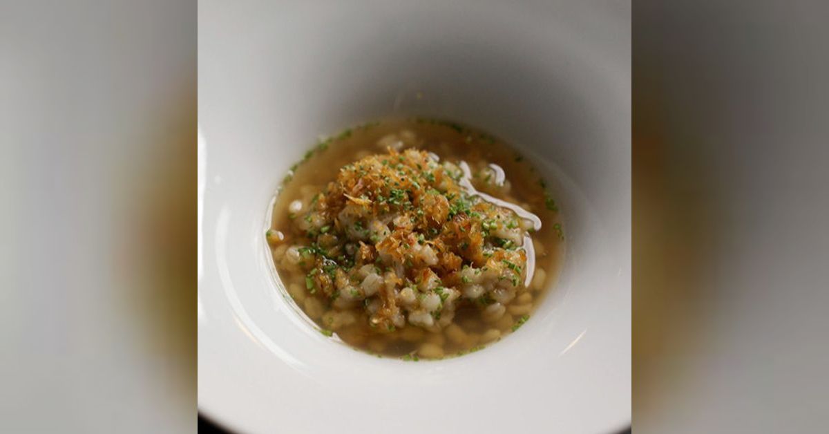 Chef Jun Lee Makes Barley Risotto with Cuttlefish at SOIGNÉ in Seoul ...