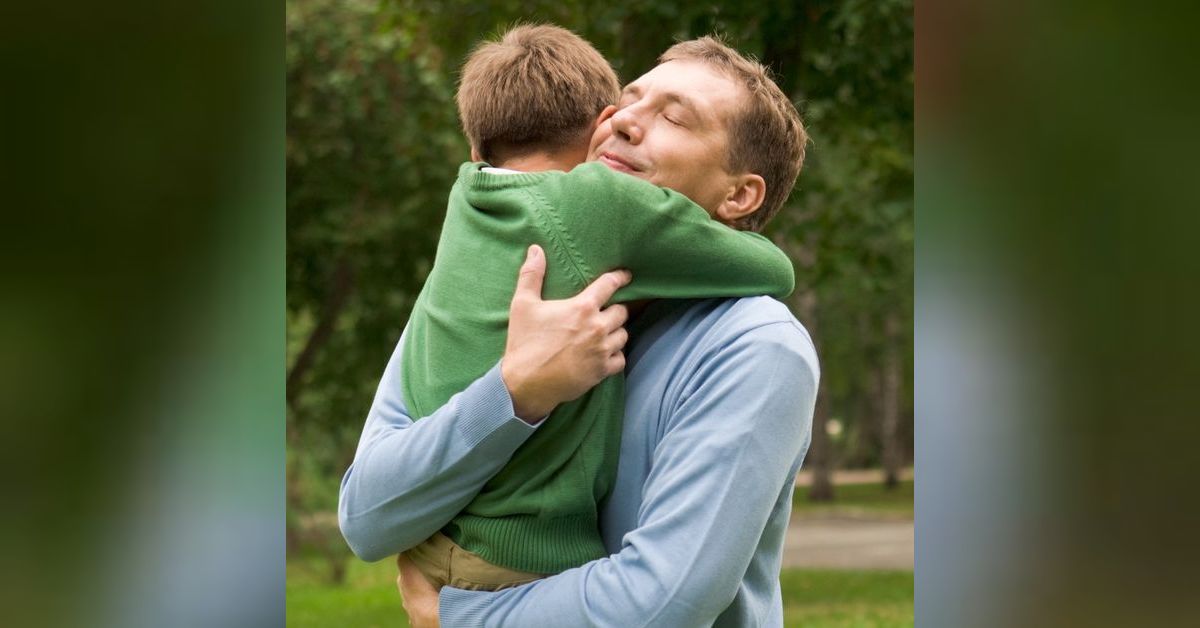 Try a Hug | Emuna Beams