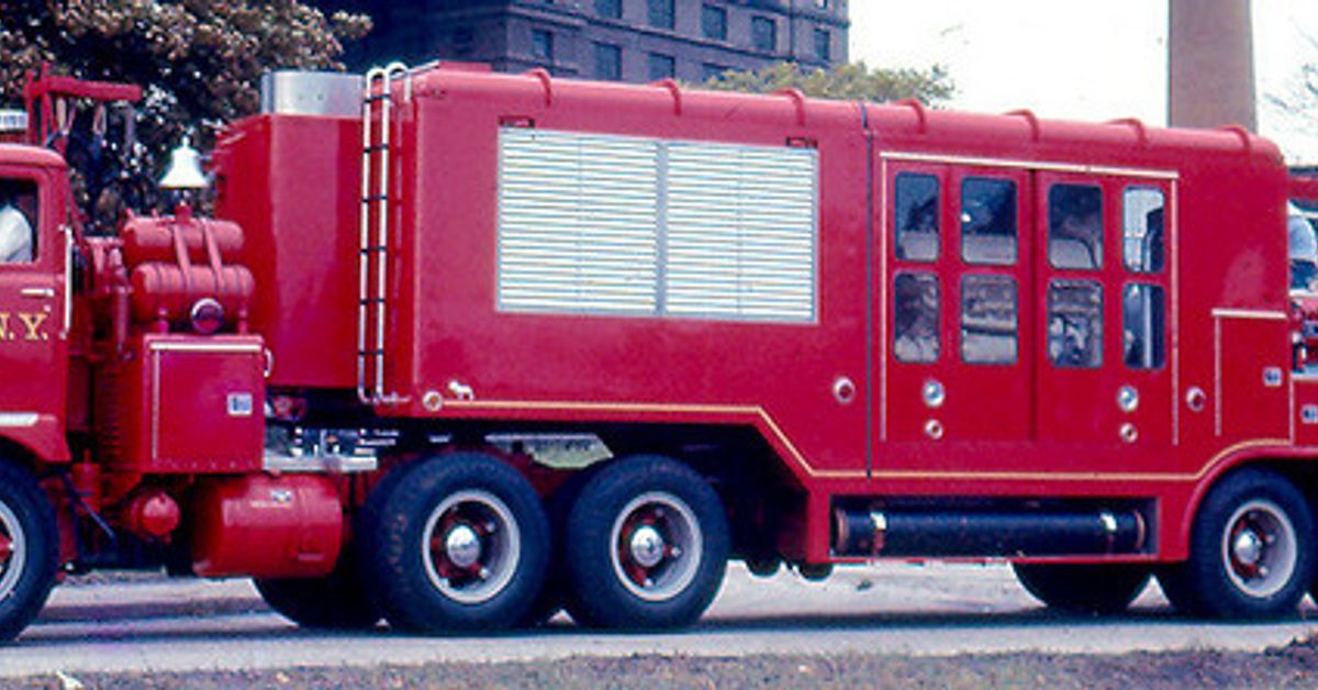 1.13: Hellfighter The Story Of The Mack Super Pumper A Firetruck Mighty ...