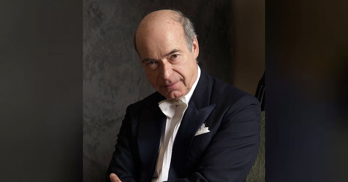 Episode 62 - Matthias Bamert | a mic on the podium