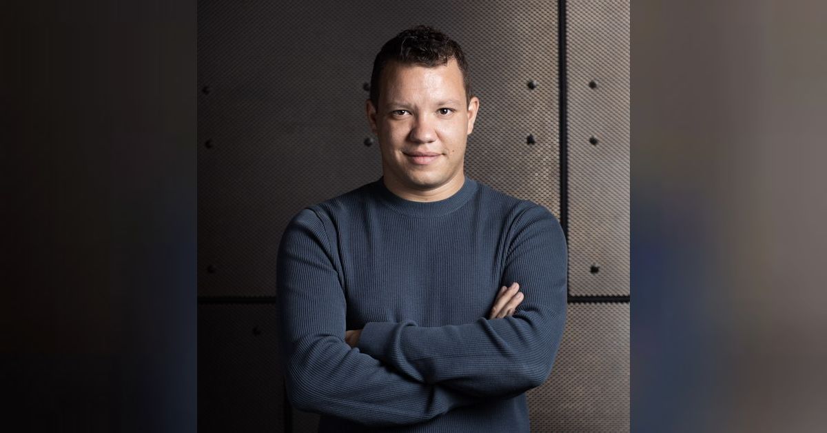 Episode 15 - Ryan Bancroft | a mic on the podium