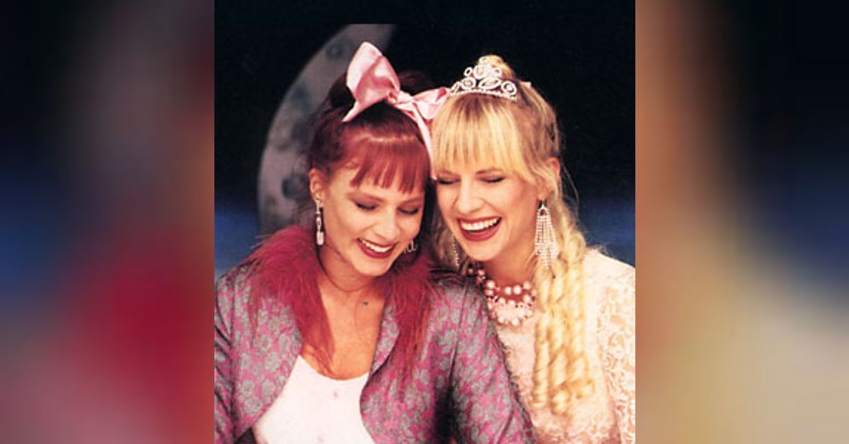 Episode 108 - Tracey and Melissa Belland of Voice Of The Beehive | The ...