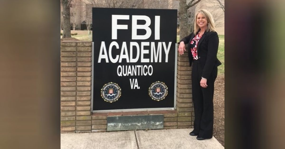 ATWJE - Mary Cunningham - The Approachable Analyst | Leapodcasts