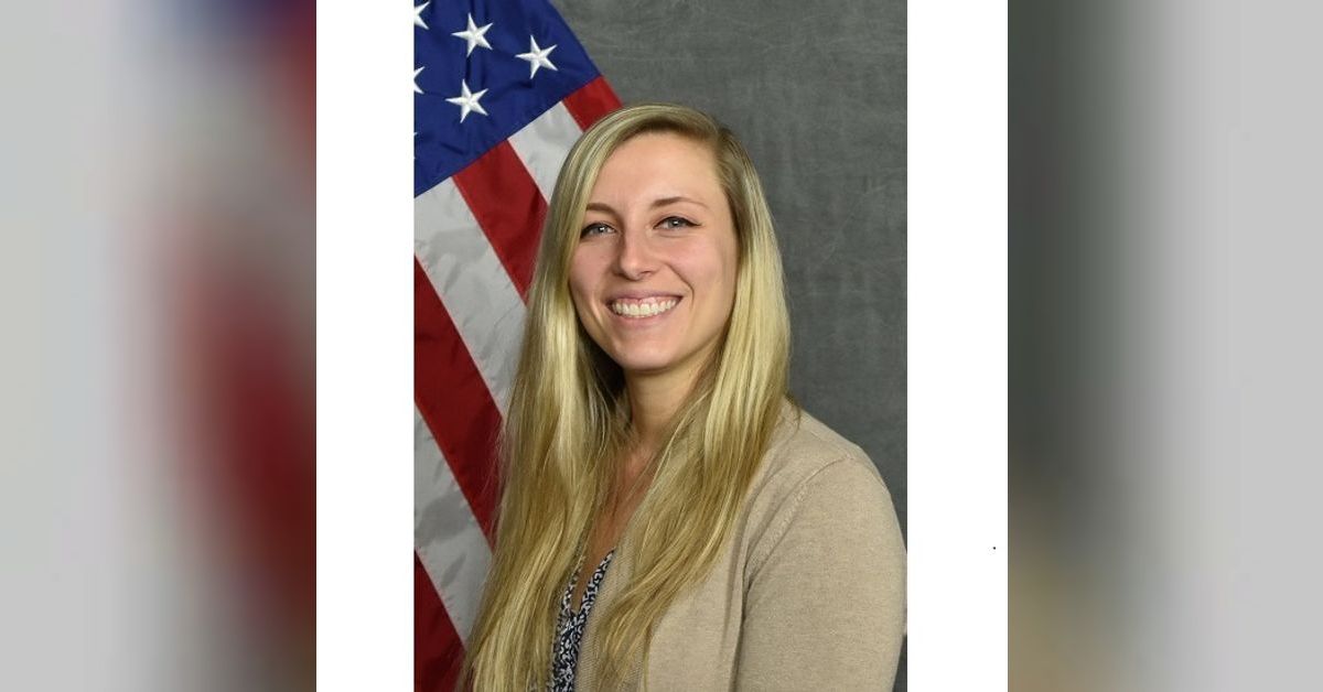 ATWJE - Sarah Totten - The Analyst Next Door | Leapodcasts